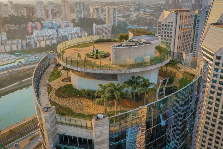 House: Rooftop Gardens - Nature's Oasis in the Heart of Modern Luxury ...